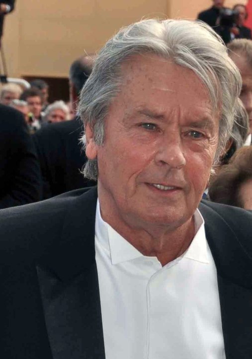 "Comment mal vieillir" : la charge de Patrick Timsit contre Alain Delon ...